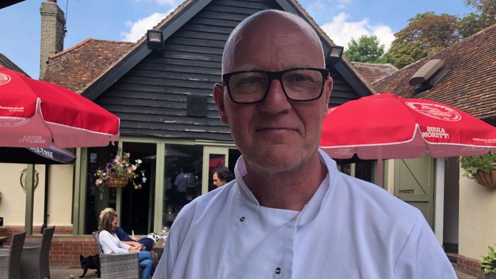 Cost of living: 'Energy prices have forced us to shut the door' - BBC News