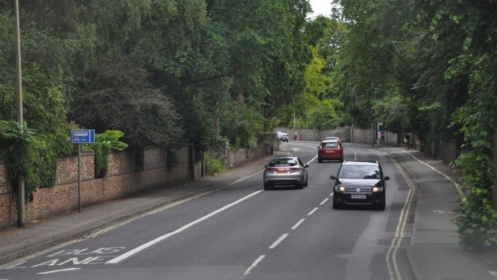 Oxford zero emissions zone launched in city centre - BBC News