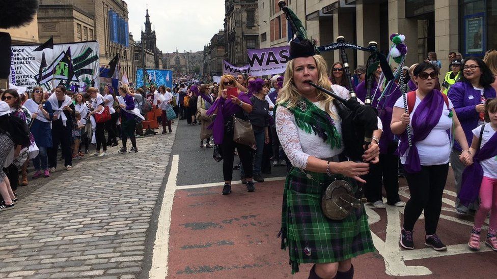 Women march in Edinburgh to mark suffrage centenary - BBC News