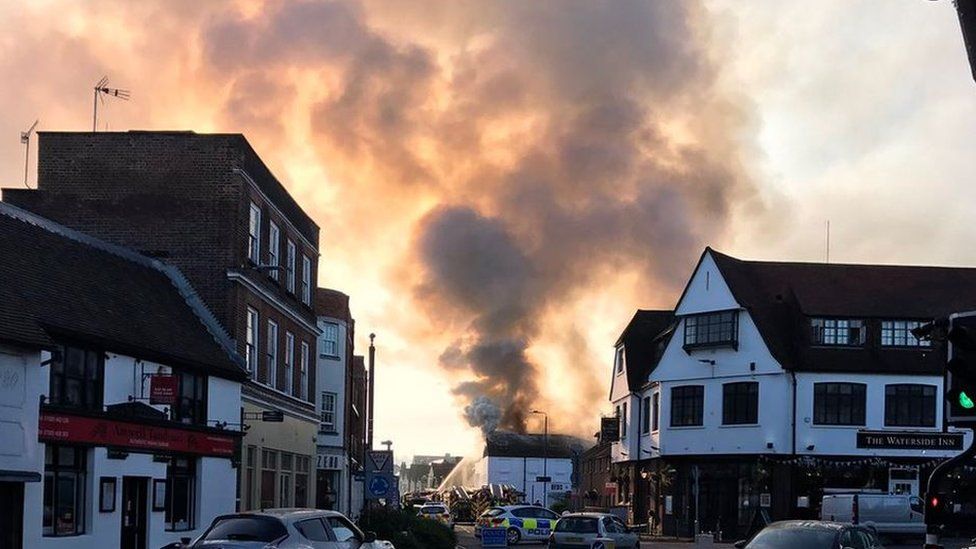 Ware furniture warehouse fire: Risk of building collapse - BBC News