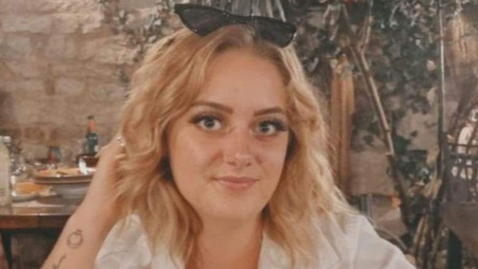 Driver who steered into crowd jailed for Rebecca Steer's murder - BBC News