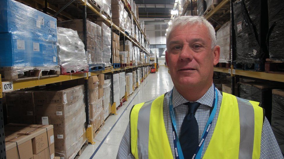 Offer diogelwch personol Cymreig yn 'hanfodol' i daclo ail don - BBC ...