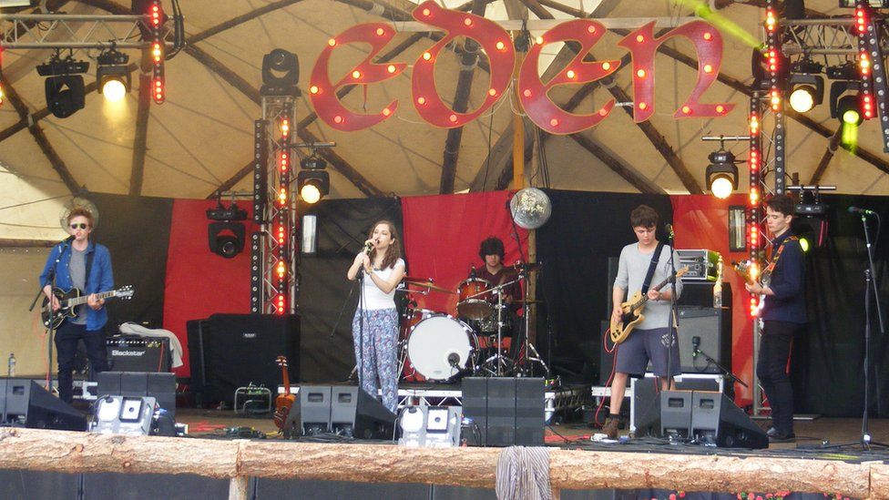 Thousands enjoy Eden Festival weekend - BBC News