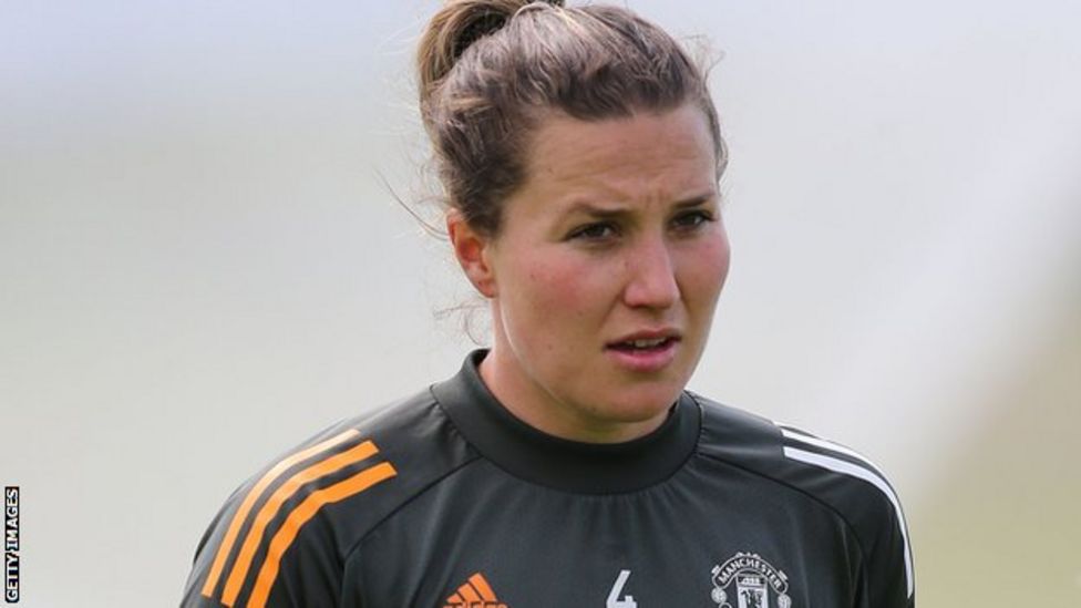 Amy Turner: Tottenham sign former Man Utd defender on two-year deal ...