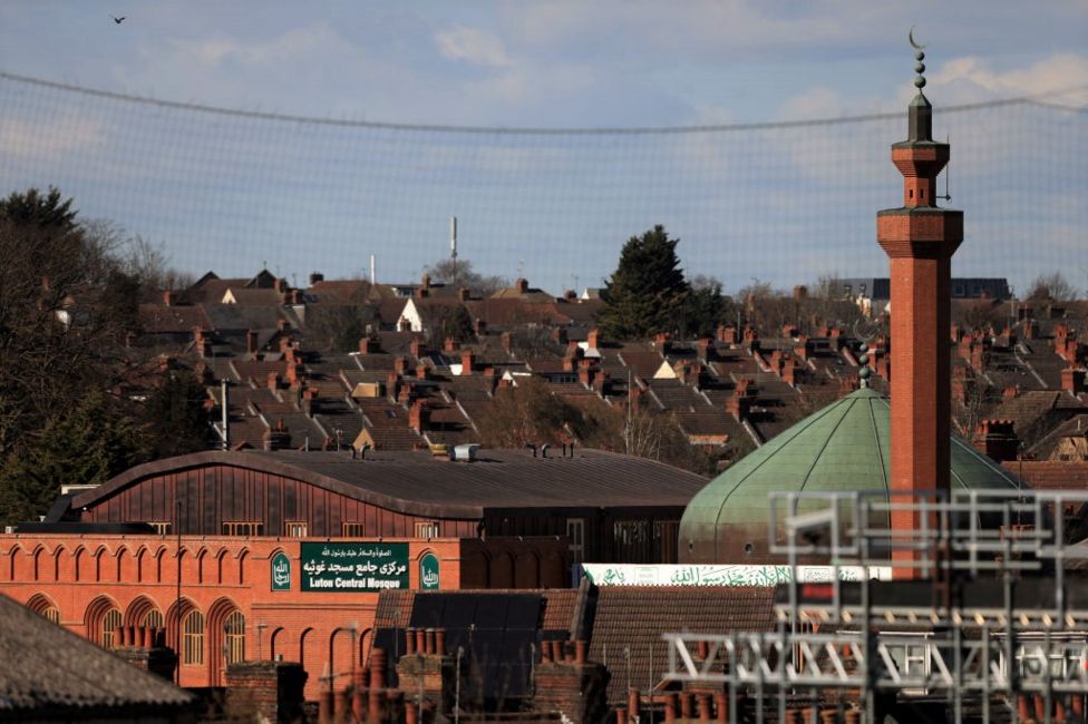 Luton Town: What does Premier League mean locally? - BBC Sport