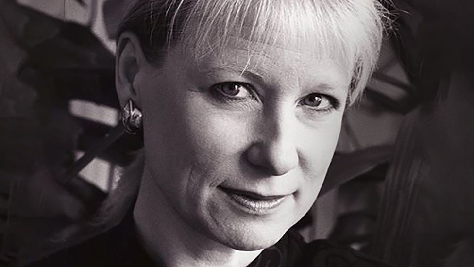 Former Eastenders actress duped in Hillary Clinton filming scam - BBC News