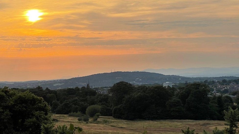 In pictures: Scotland's heatwave sunrise and sunset - BBC News