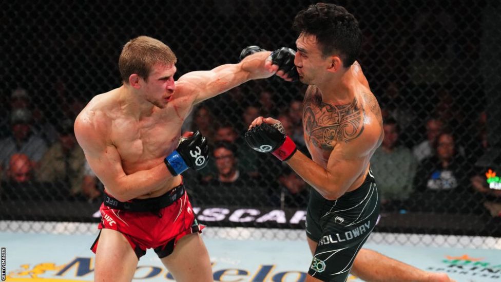 UFC 297: Arnold Allen using social media to show his 'authentic self ...