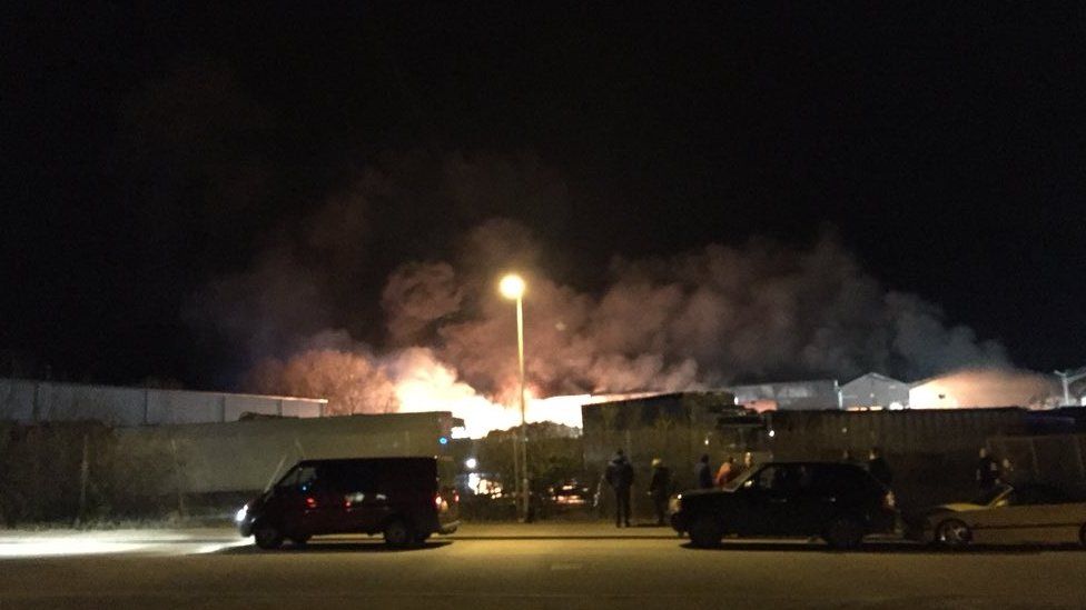 Large fire at Drury's recycling depot in North Walsham - BBC News