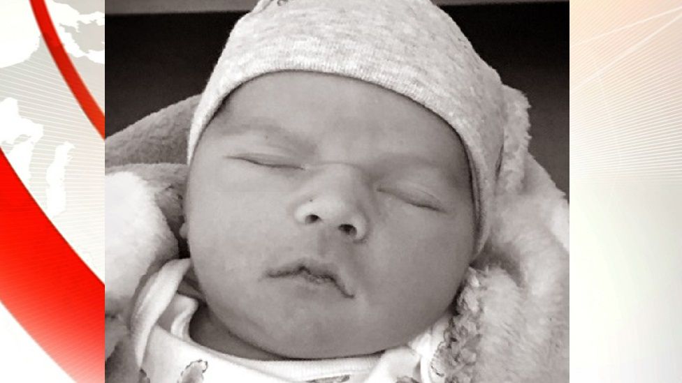 Man's wife and baby girl die within 15 hours - BBC News