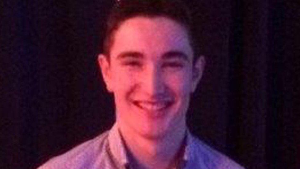 Aberdeenshire crash victim Mark Smith 'had a huge heart' - BBC News