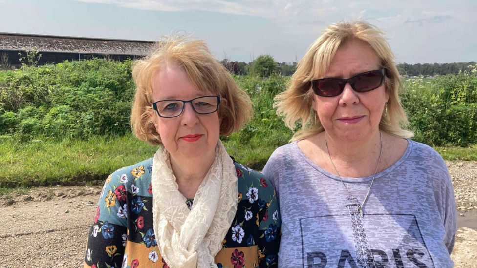 What would a 'megafarm' mean for Methwold? - BBC News