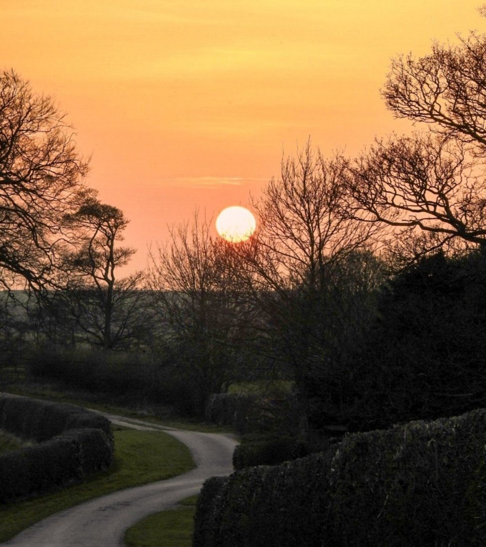 England's Big Picture: 18 April - 24 April 2022 - BBC News