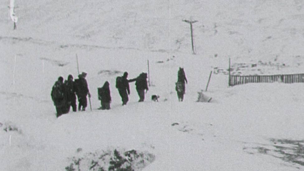 The worst mountain disaster in British history - BBC News