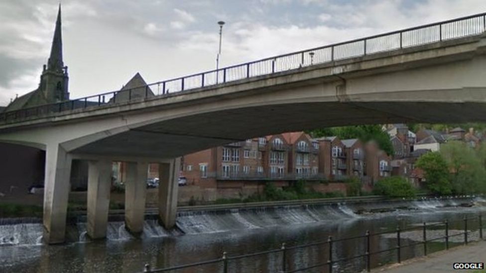 Work on Durham's Milburngate Bridge is completed - BBC News