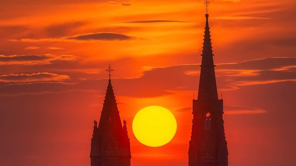 Northern Ireland weather: Hottest day of the year recorded - BBC News