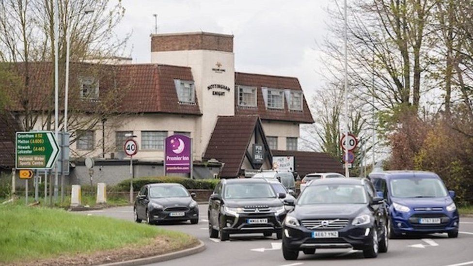 Nottingham: Drivers warned of four weeks of delays on the A52 - BBC News