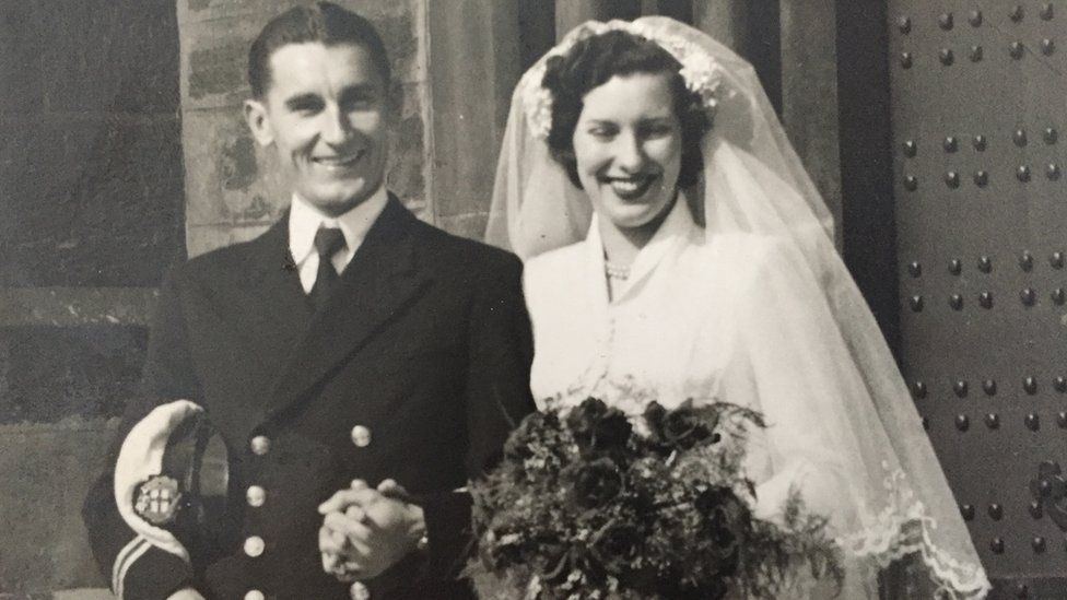 Budget 2017: Two women caught in the social care funding divide - BBC News