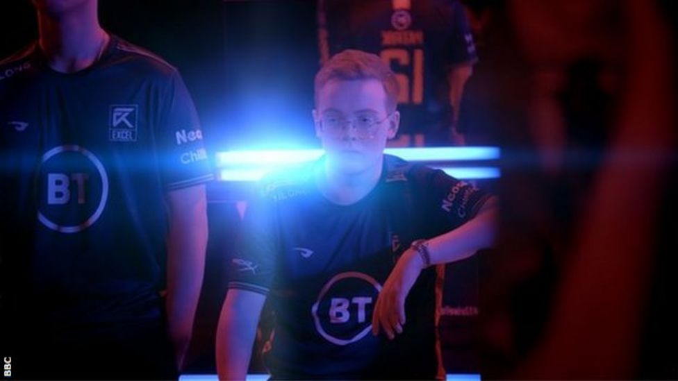 Excel Esports: What is life like inside a professional esports team ...