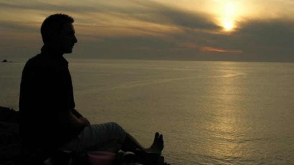 Chinese maze: Village makes giant tech code from trees - BBC News
