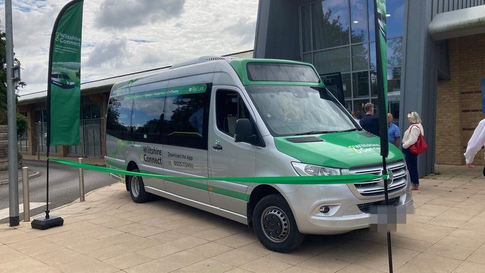 Bookable Wiltshire Connect minibus for Pewsey Vale begins - BBC News