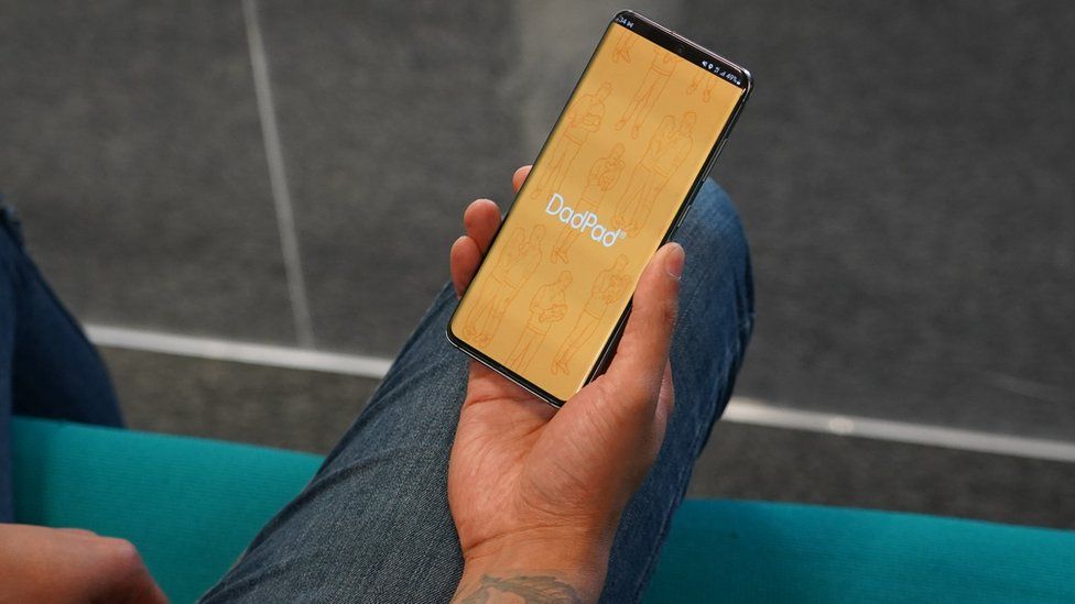 DadPad: App launched to help new dads prepare for parenthood - BBC News