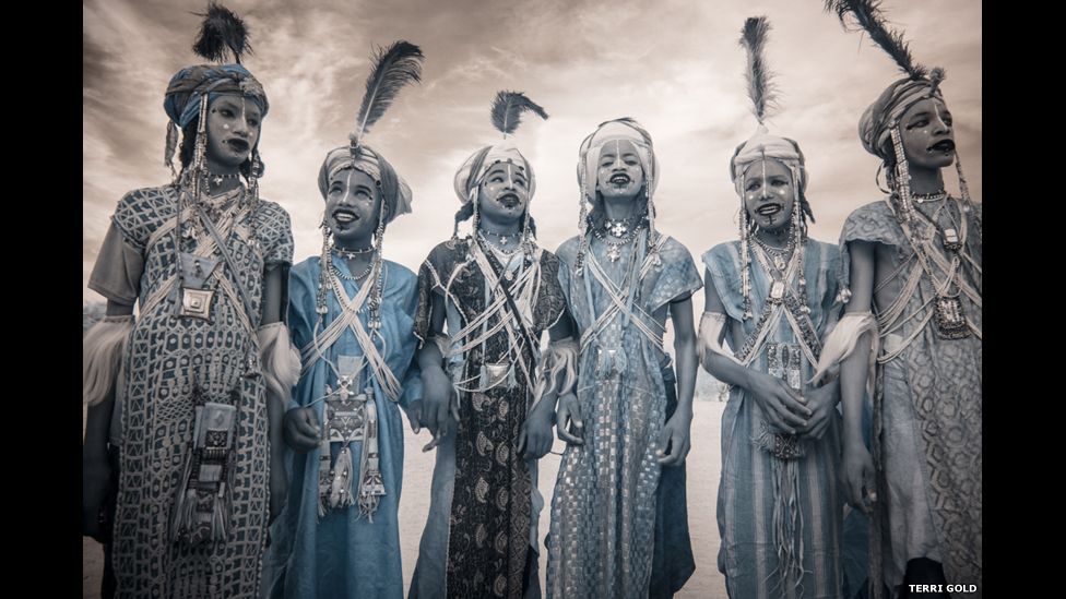 Nomads in Niger - BBC News