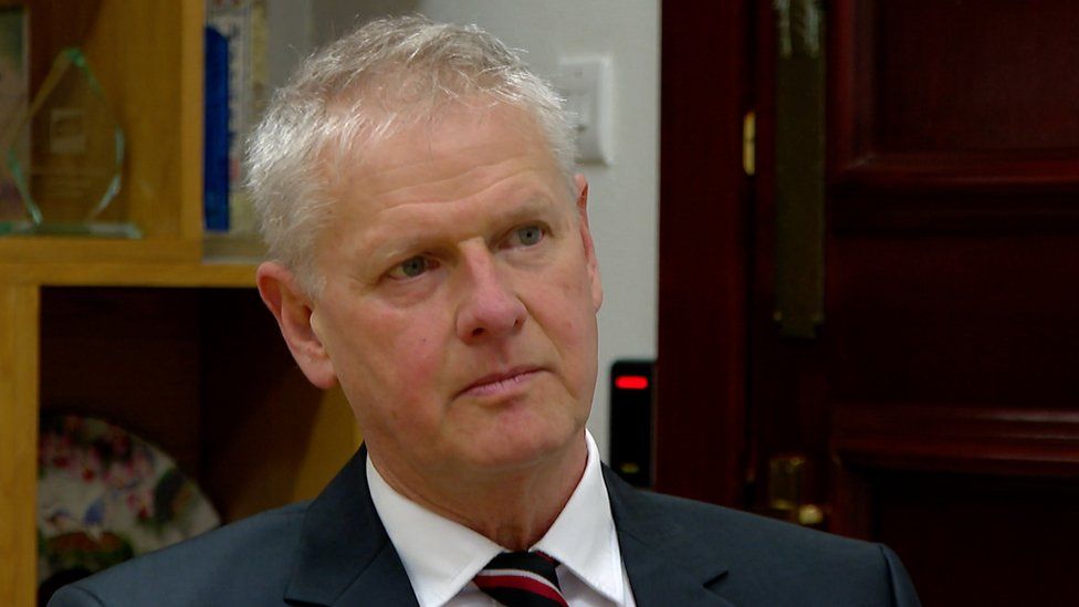 Ymddiheuriad Prifysgol Caerdydd wedi hunanladdiad myfyrwraig - BBC ...