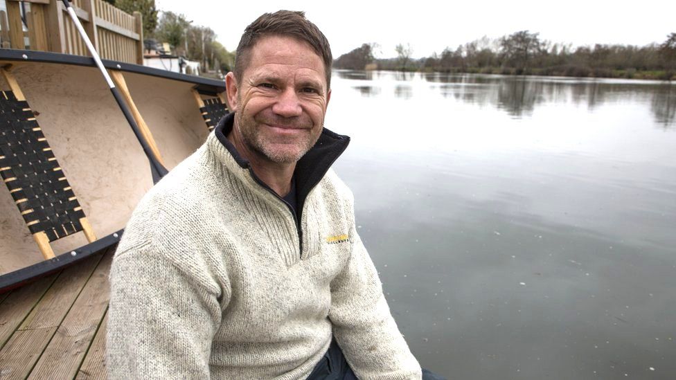 We want YOUR questions for Deadly 60 star Steve Backshall - BBC Newsround