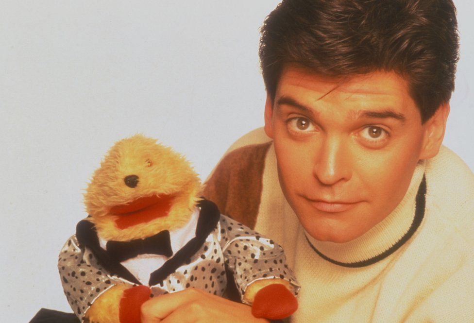 Sheepdog Blake returns without 'best friend' lamb Bella - BBC News