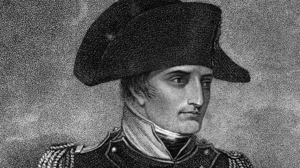 Napoleon's Waterloo hat sold on anniversary of battle - BBC News