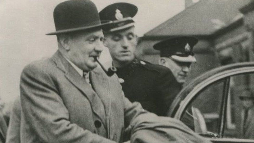 Final sentence due for historic Carmarthen court - BBC News