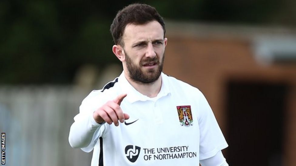 Neal Eardley: Lincoln City sign ex-Wales international after ...
