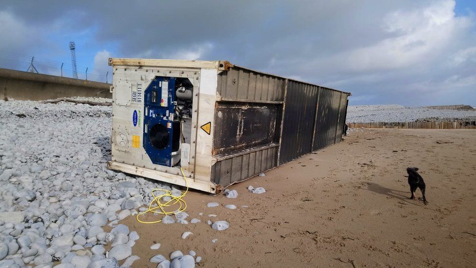 Lost shipping container washes ashore in Vale of Glamorgan - BBC News