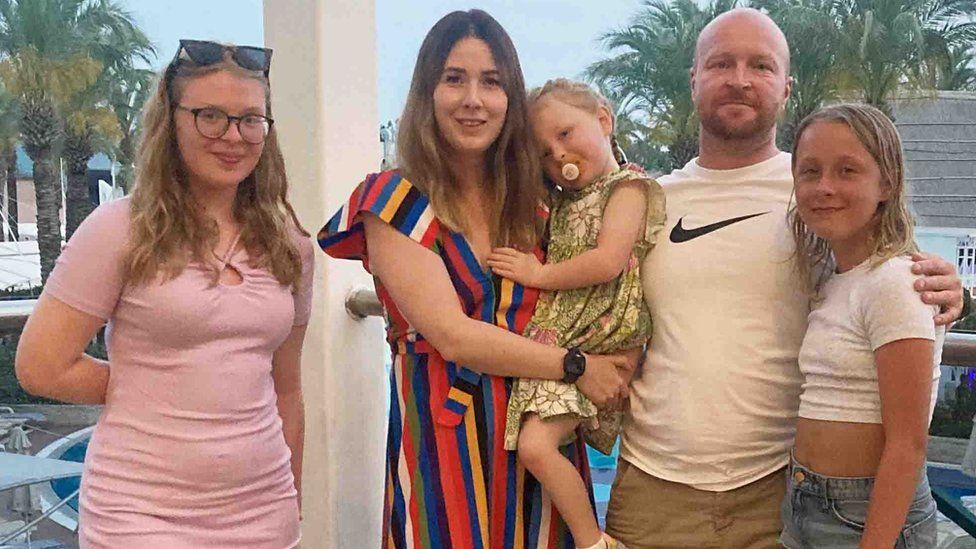 Port Talbot: Why heart surgery prompted man to skip honeymoon - BBC News