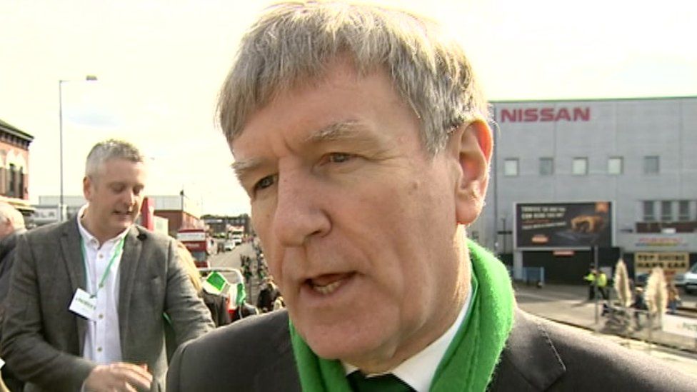 Birmingham's St Patrick's Day celebrations attract thousands - BBC News