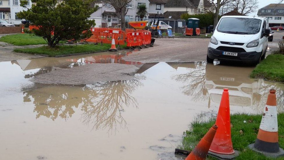 Lancing sewage leak: Southern Water pledges compensation - BBC News
