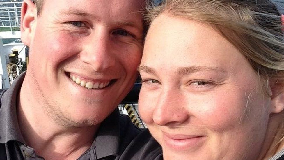 Parents want to end the taboo of talking about baby loss - BBC News