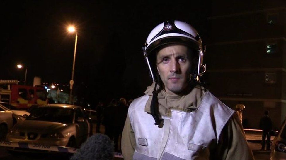 Marshals on full-time alert at Belfast fire risk flats - BBC News