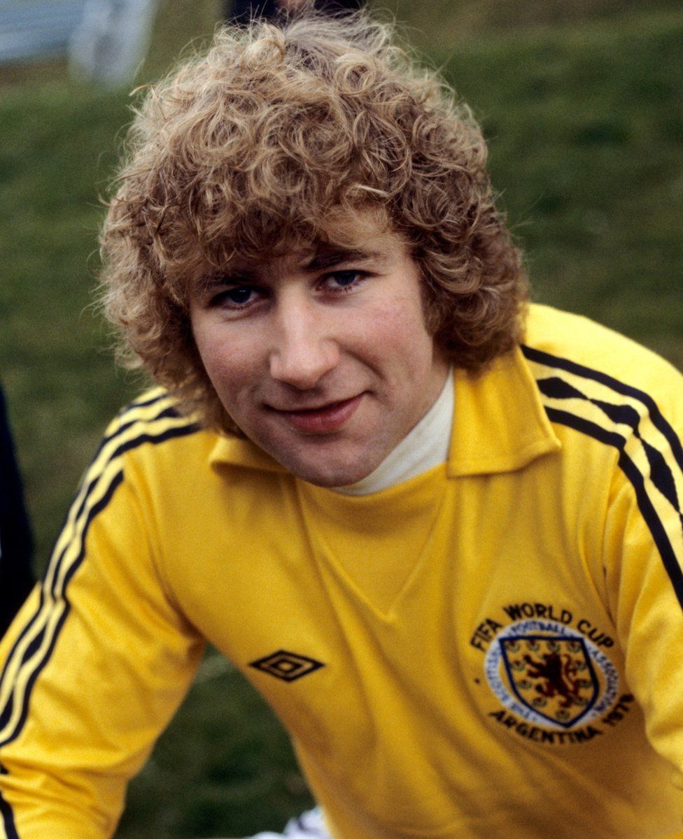 The day Queen Elizabeth united Celtic and Rangers - BBC News