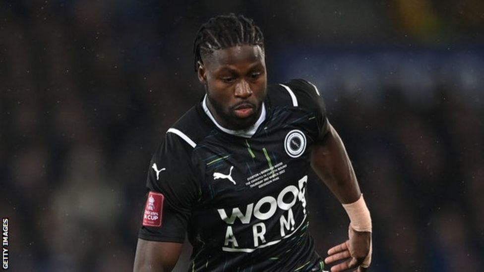 Wrexham sign Southend United's Sam Dalby and Boreham Wood's Jacob Mendy ...