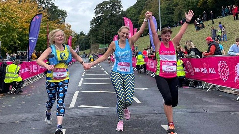 Road closures warning in York as Yorkshire Marathon returns - BBC News