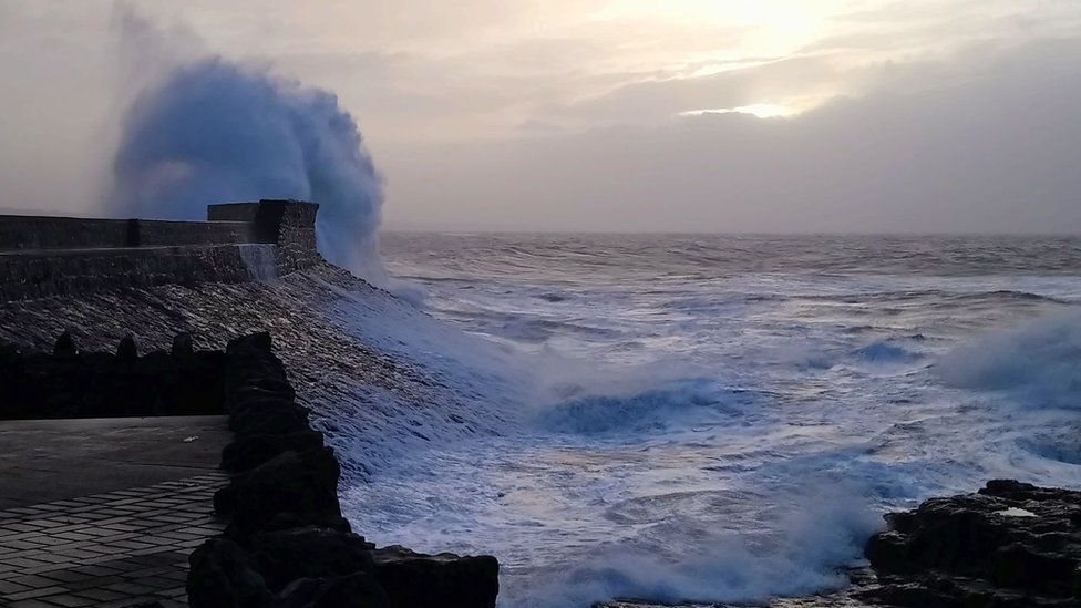 In pictures: Storm Eleanor - BBC News