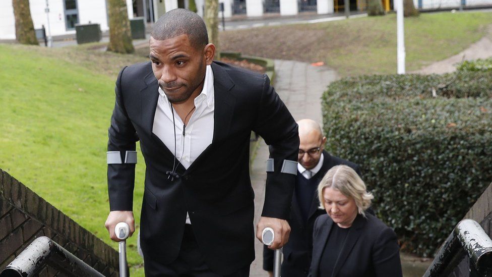 Crystal Palace's Jason Puncheon admits bouncer belt attack - BBC News