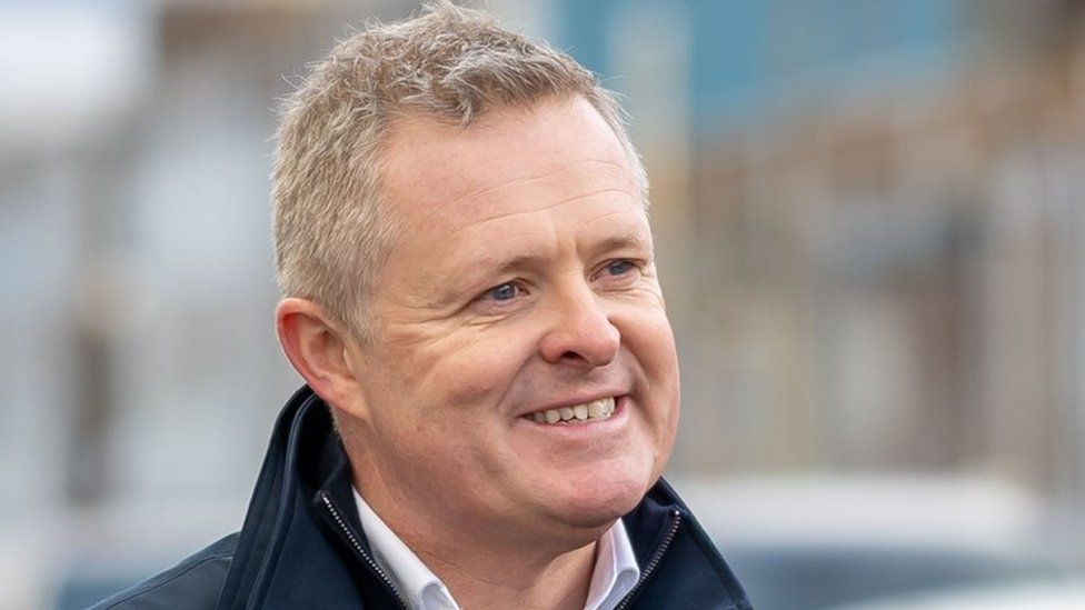 Prif Weinidog Cymru: Arweinydd Llafur i'w gyhoeddi - BBC Cymru Fyw