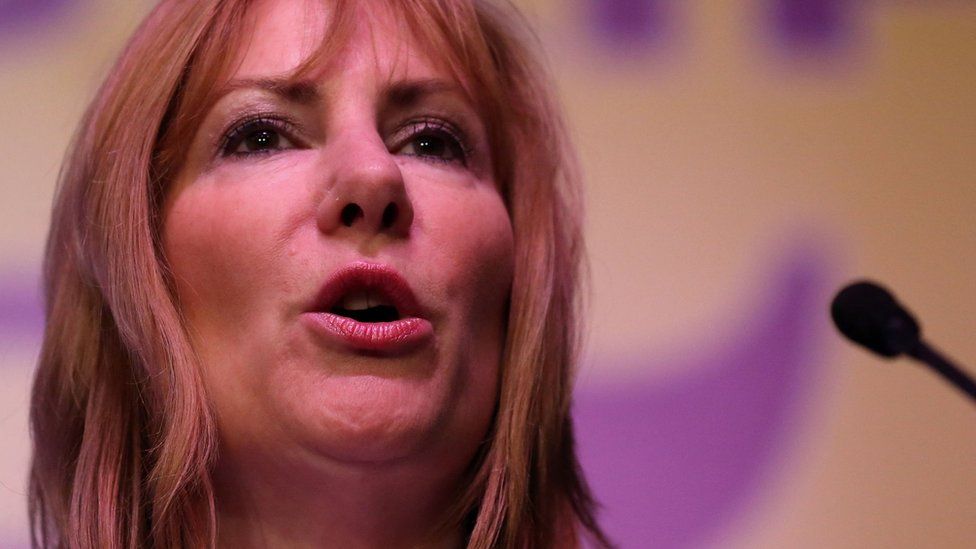 Janice Atkinson MEP wants Calais migrant prison camp - BBC News