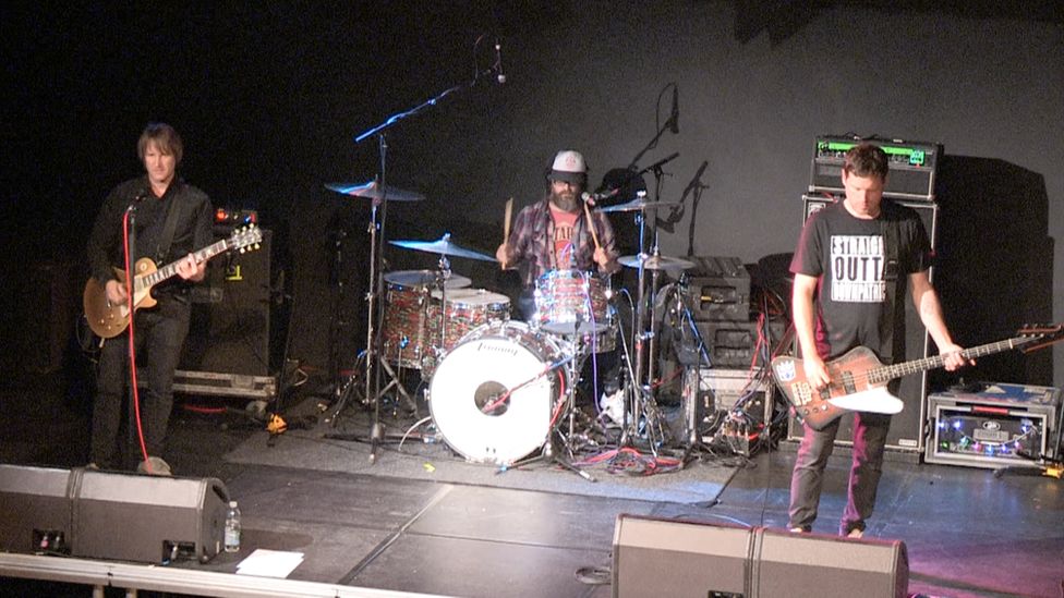 Ash at 30: The Downpatrick rock band still shining - BBC News