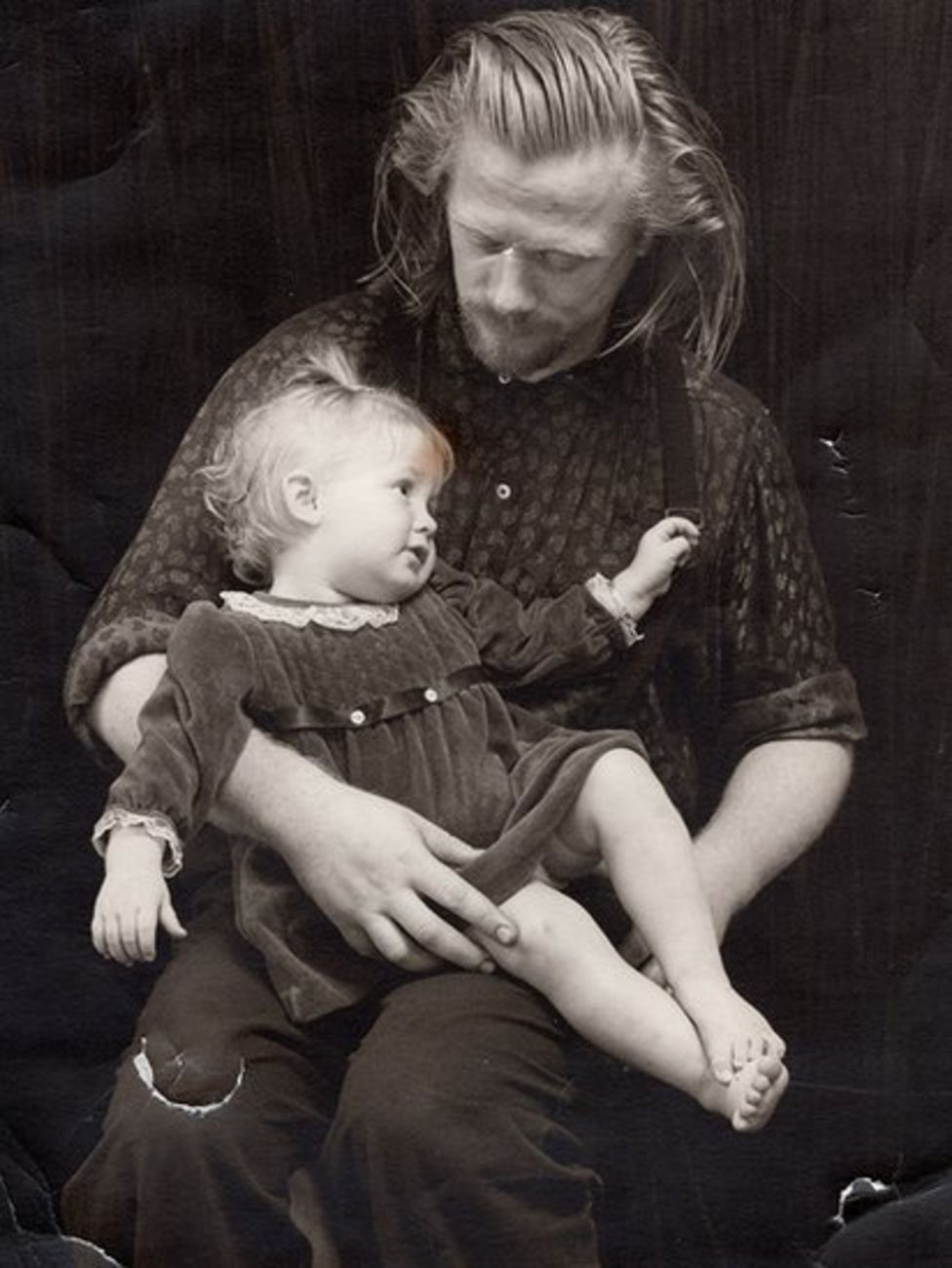 Steven Campbell: The artist who 'dressed above his station' - BBC News