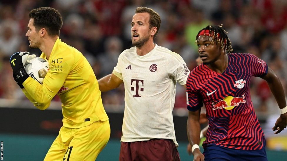 Harry Kane makes Bayern Munich debut in German Super Cup defeat by RB Leipzig - BBC Sport