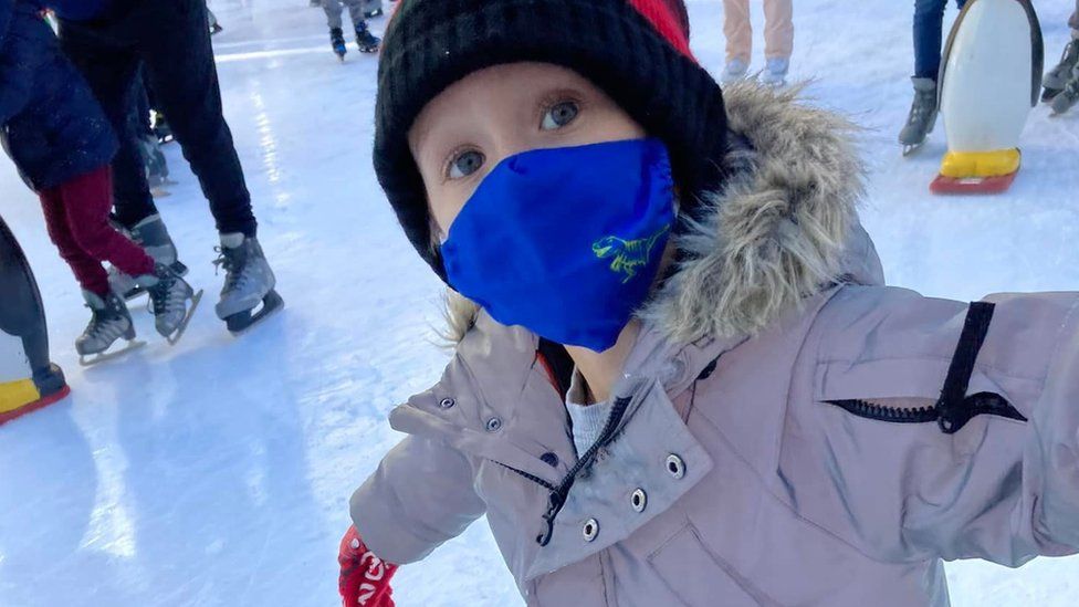 Neuroblastoma: The cancer-hit families facing a funding mountain - BBC News